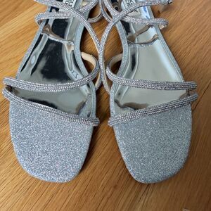 Badgley Mischka | Shoes | Badgley Mischka Ivie Strappy Flat Sandals ...